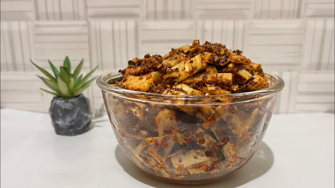 ಬಿದಿರು ಕಳ್ಳಿ ನಾ ಉಪ್ಪಿನಕಾಯಿ | BAMBOO SHOOTS PICKLE | BAMBOO KA ACHAR ...