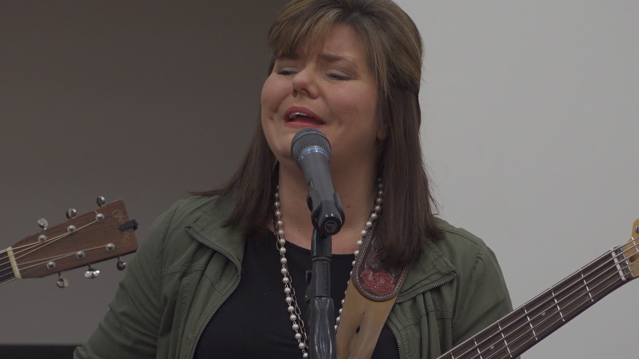 The Rochesters - Amazing Grace - YouTube