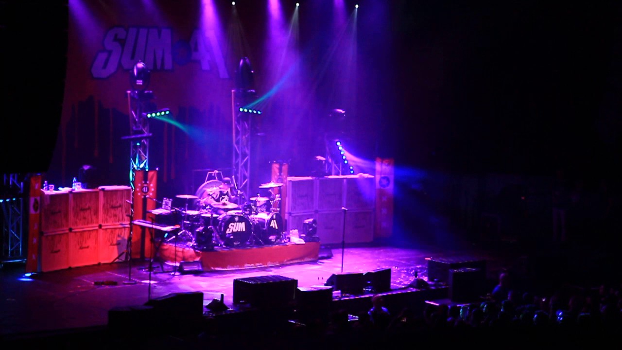 Frank Zummo (( SUM 41)) drum solo @ Vienna, Austria - YouTube