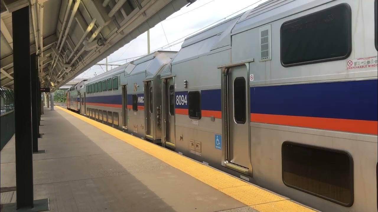 MARC Train leaving Halethorpe Station with a loud MP36PH-3C #33 - YouTube