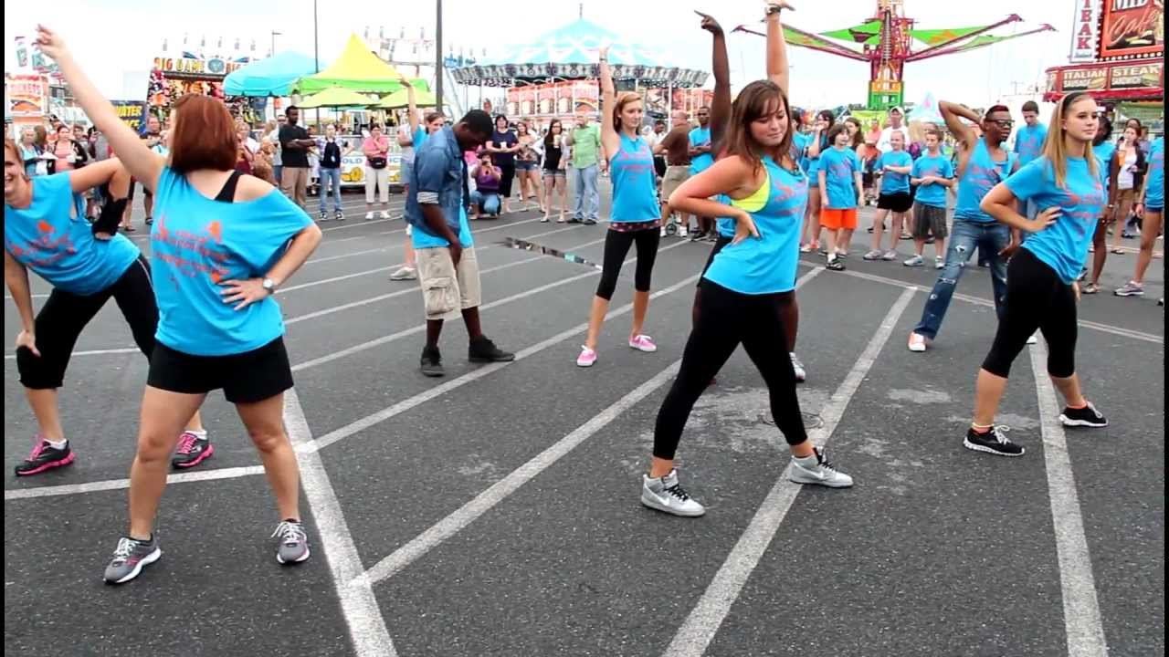2012 Delaware State Fair Flash Mob - YouTube