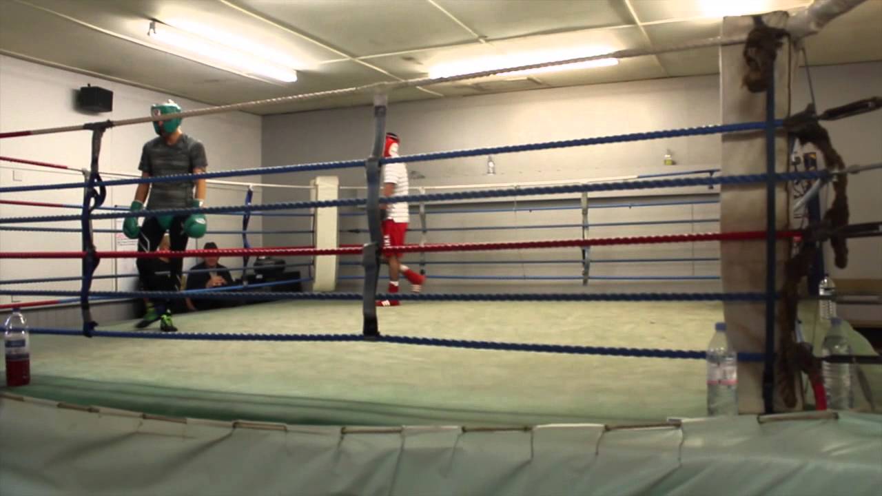 A QUICK GLIMPSE INTO LIFE IN THE WORLD FAMOUS INGLE GYM, SHEFFIELD ...