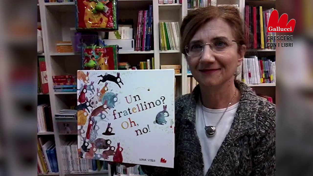 Maria Teresa Nardi della libreria Libri e Giochi legge "Un fratellino ...