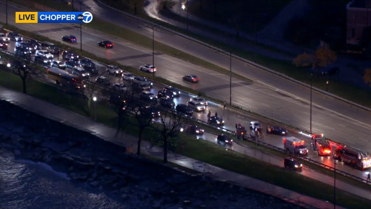 LIVE | Chopper 7 over crash on DSLD in East Hyde Park - YouTube