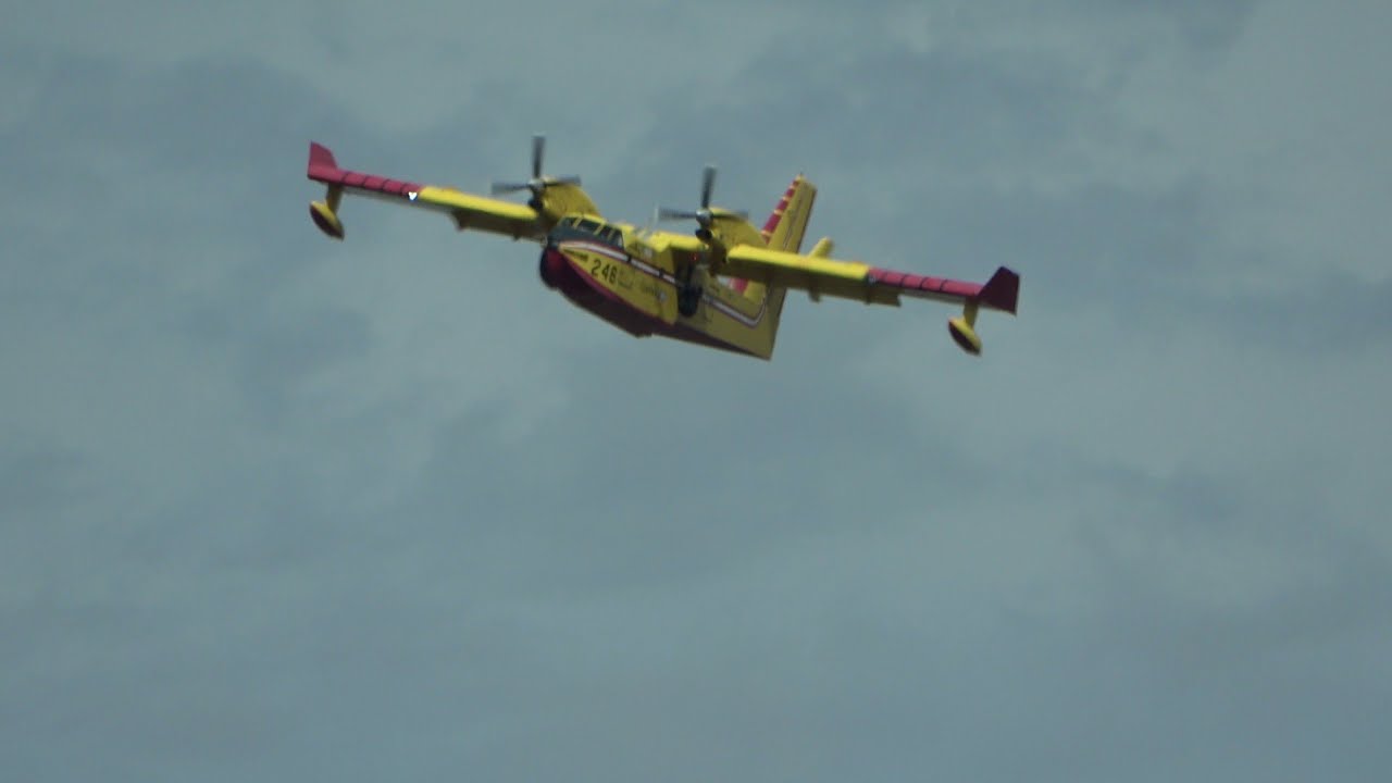 Fire Department Planes Flying Over I-5 Truck/Grass Fire In Grapevine ...