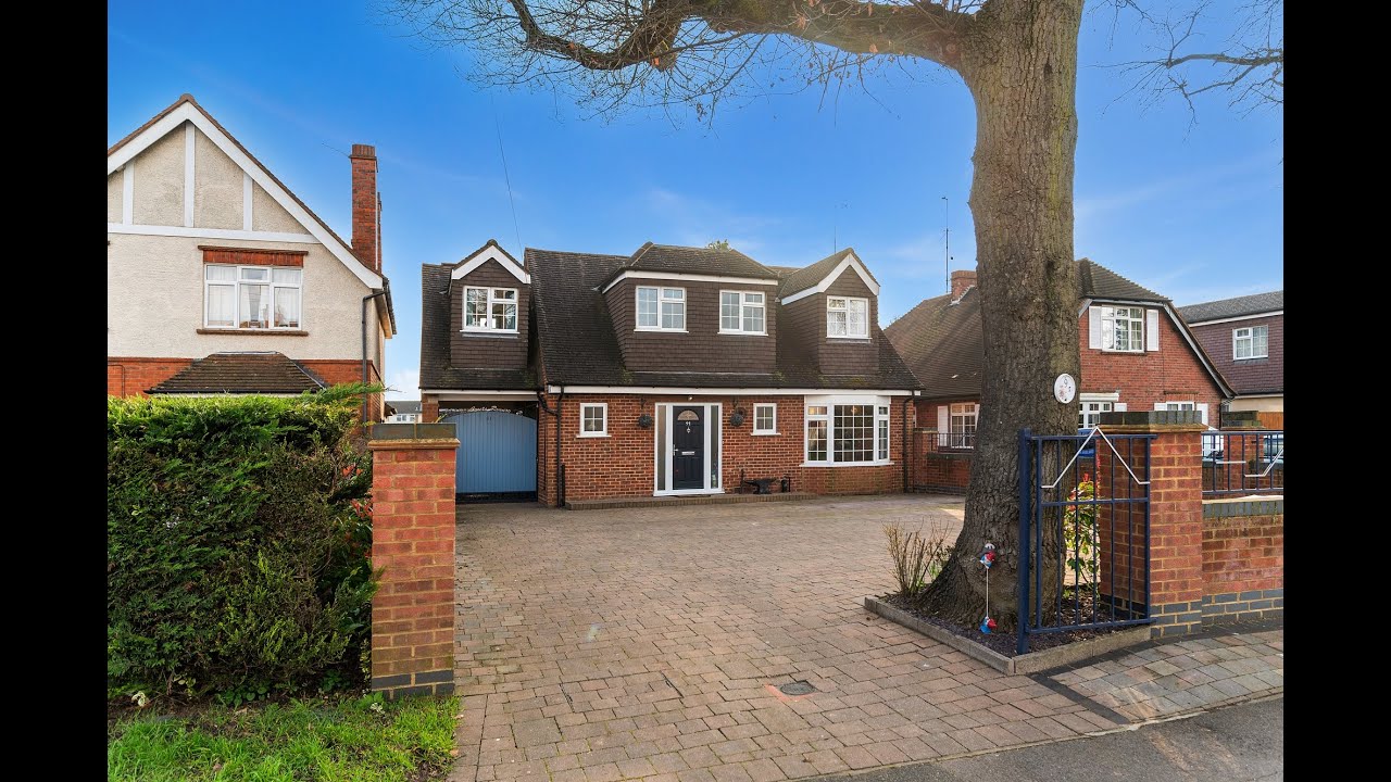 North Woodley | Reading | Fine & Country Reading | Adrian Beatty - YouTube