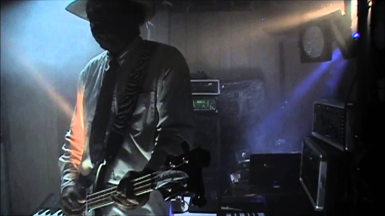 Tones On Tail - Means Of Escape - Glenn Campling bass line - YouTube