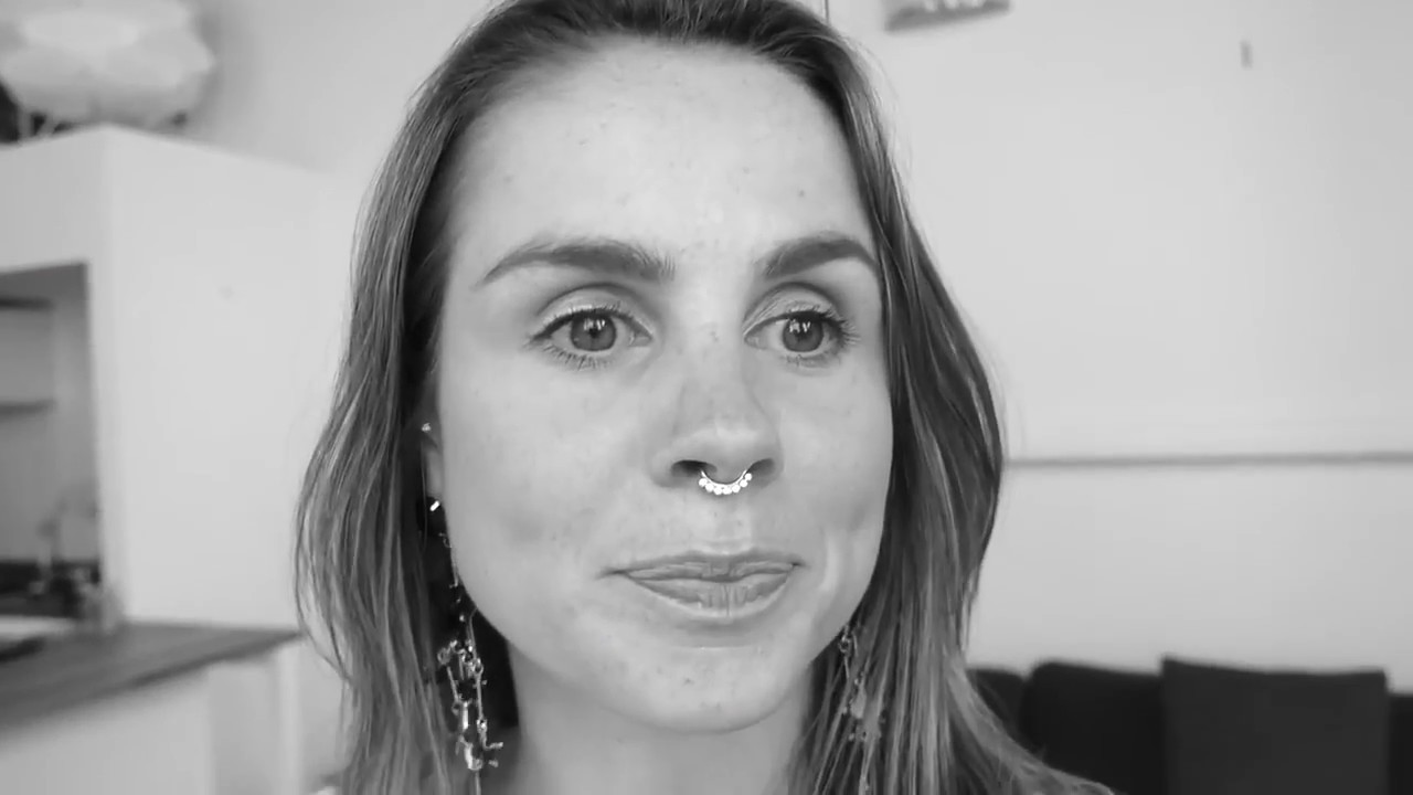 FAMiLY FiZZ EDiT - MiA DOESN'T ️ GEORGiE'S NOSE RiNG 💍 - YouTube