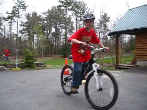 How to build a simple bike ramp. - YouTube