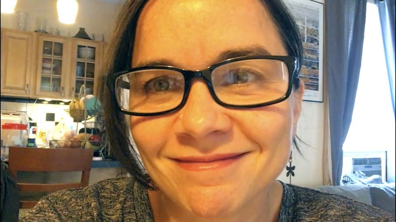 Behind the Mic: Susan Bennett on narrating BECOMING BONNIE - YouTube