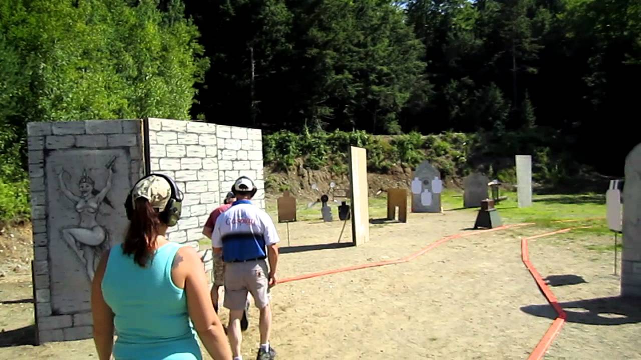 Allan Zitta shooting uspsa vermont state championship - YouTube