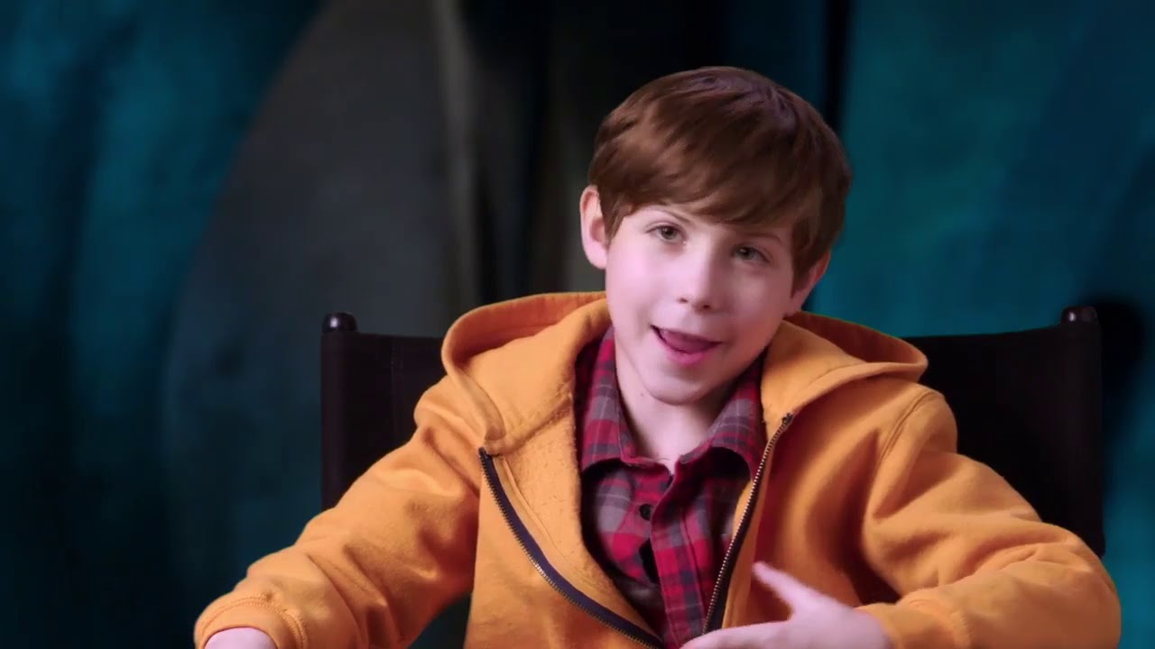 THE PREDATOR On set visit with Jacob Tremblay Rory McKenna - YouTube