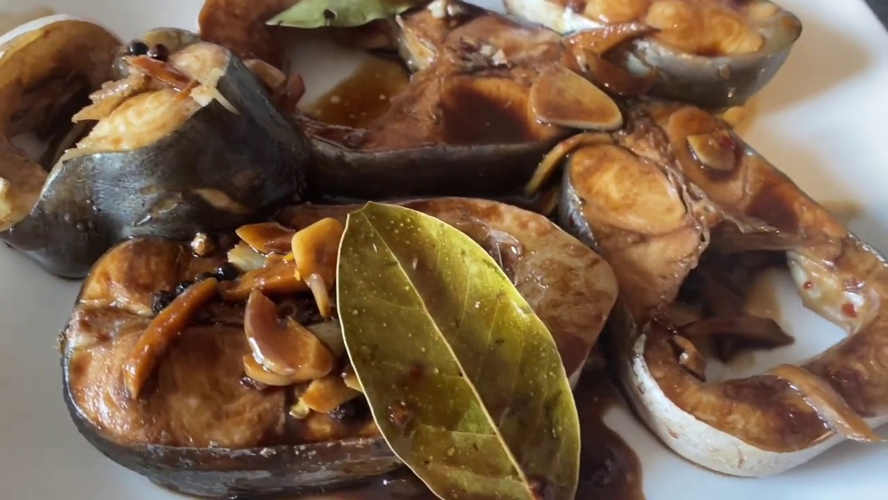 ADOBONG ISDA ( BASA STEAK ) - YouTube