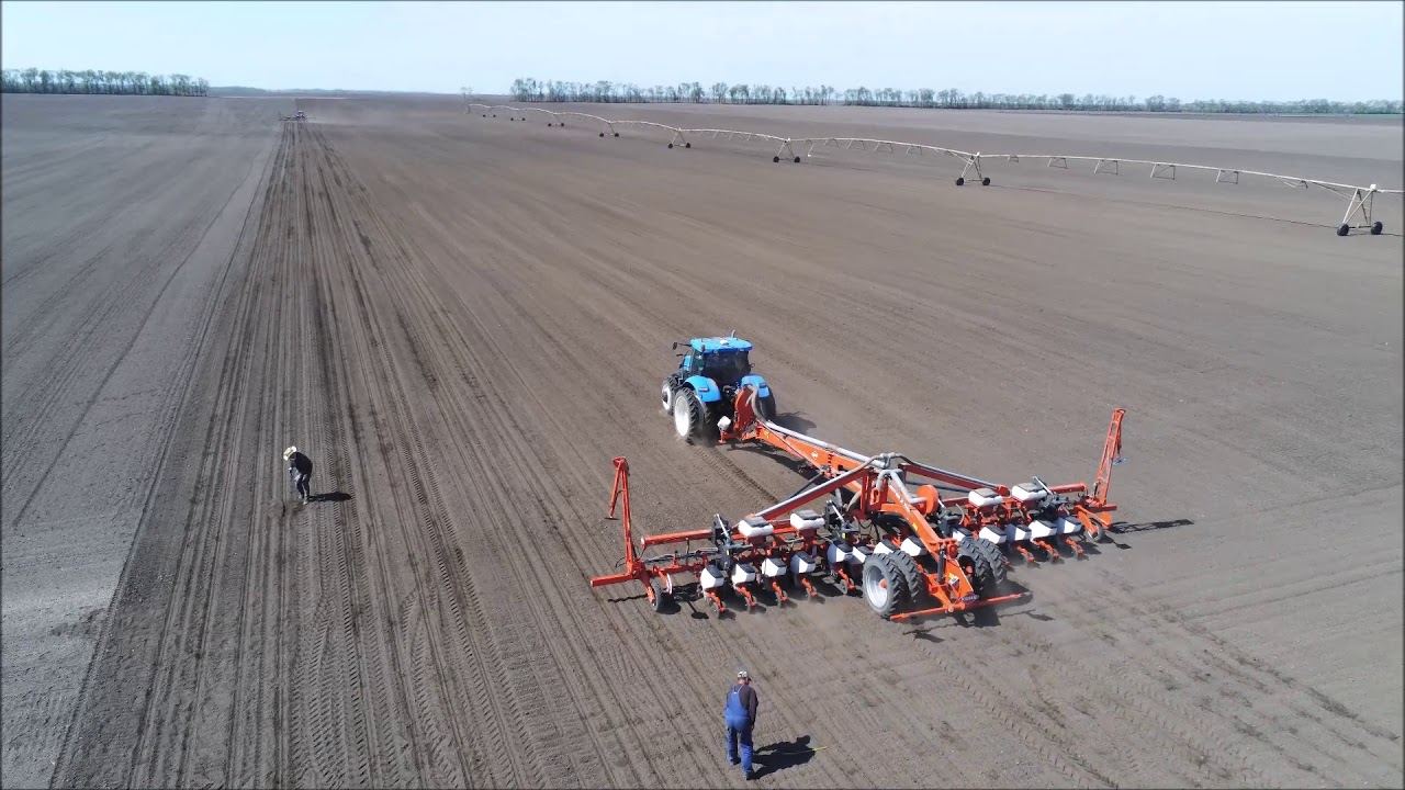 Trimble GFX - 750 AutoPilot Motor Drive RTK - YouTube