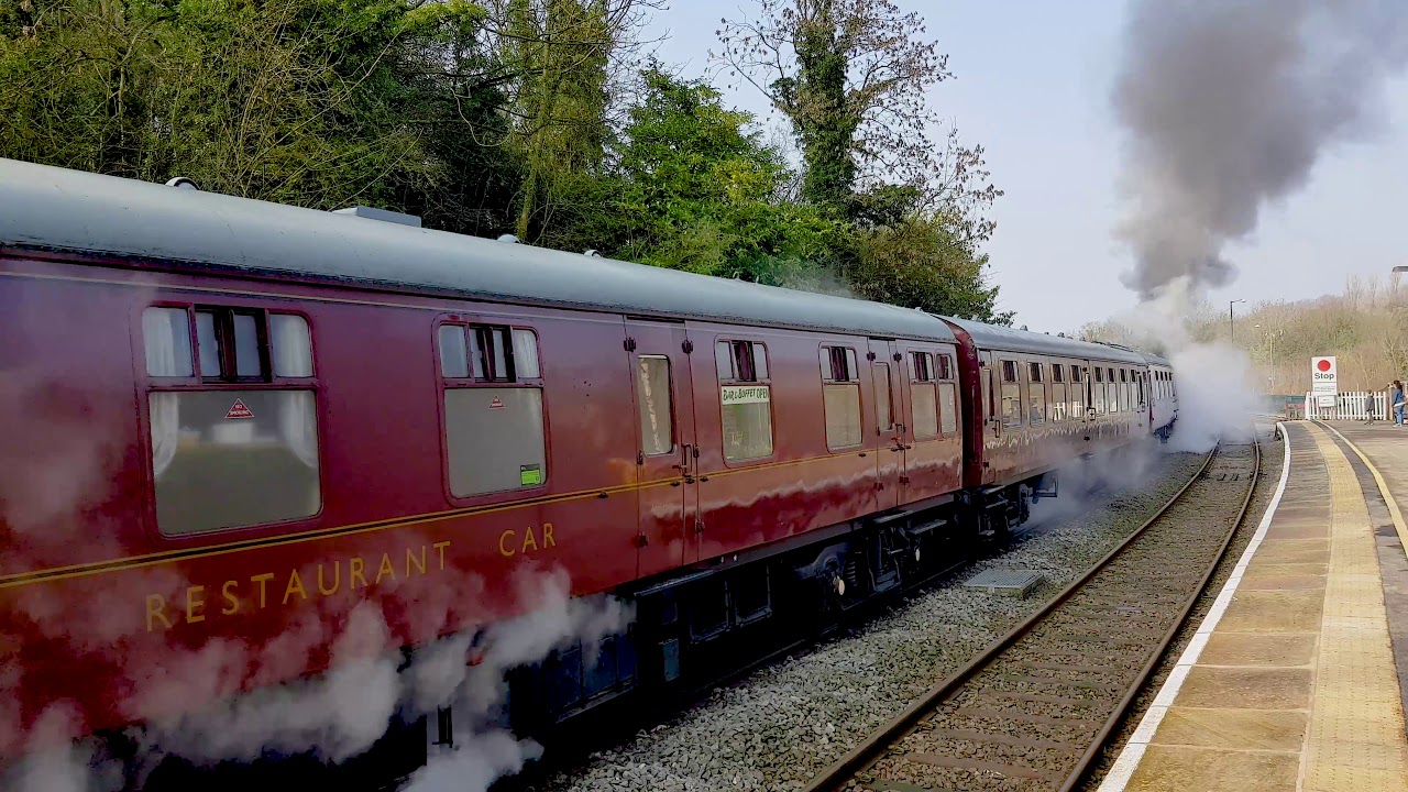 Matlock Station steam Train Peak Rail - YouTube