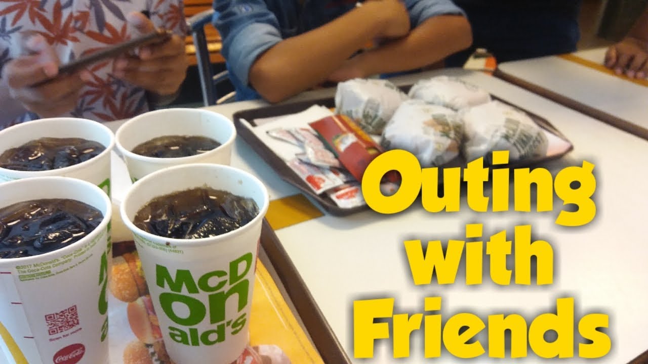 Outing with Friend at PVR Anupam Saket 🍔🌯🍗| (Vlog#12) | DivraanPower ...