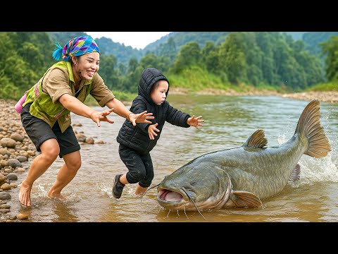 Harvesting 100kg Monster Catfish & Giant School of Carp to Sell at the Fish Market with Family