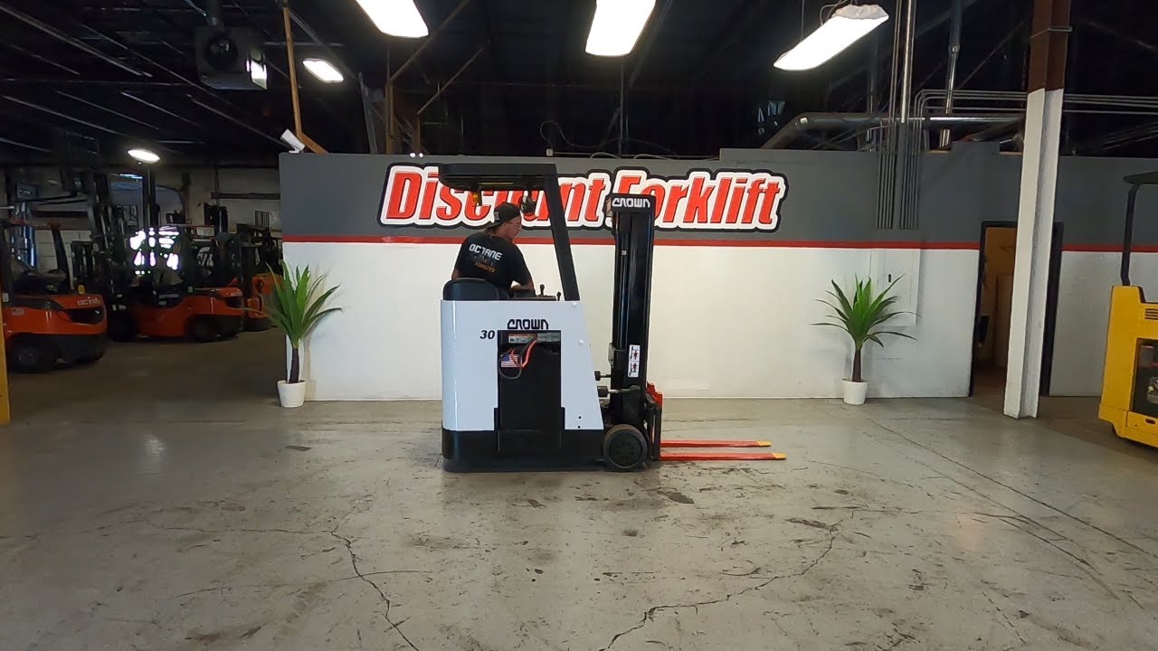 CROWN RC3020-30 3,000lb Electric #5355 - Forklift for Sale - YouTube