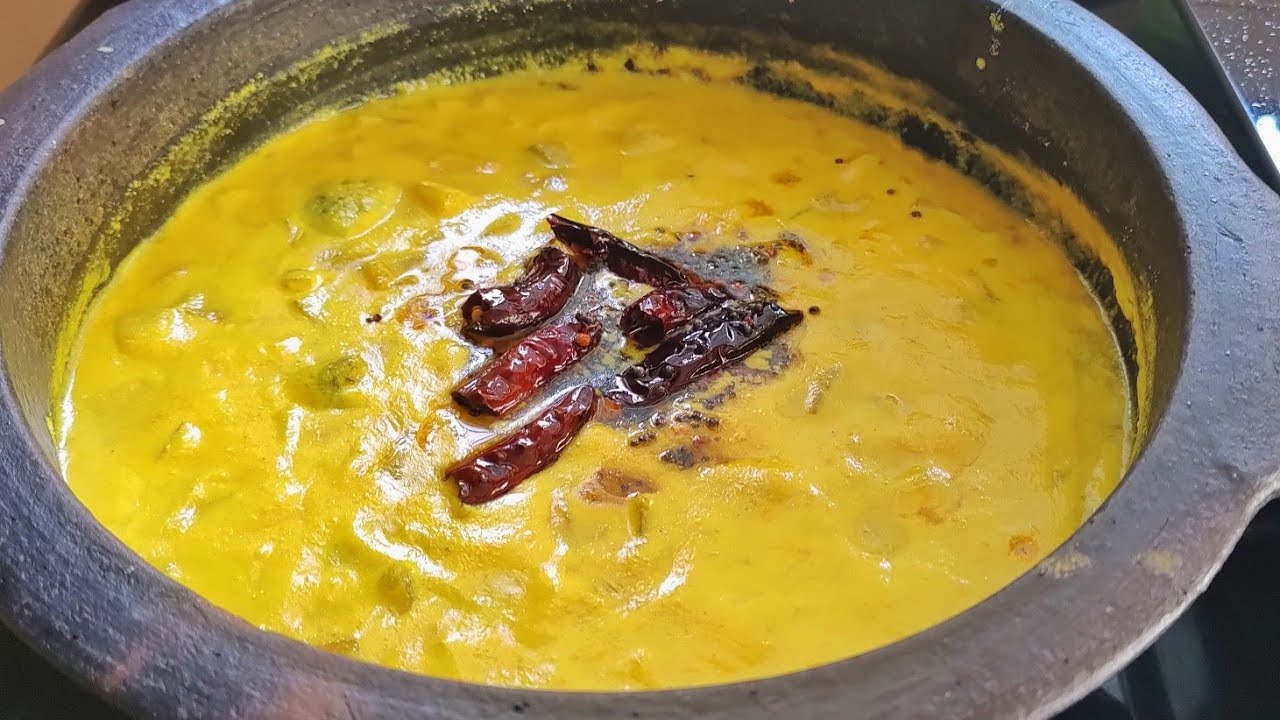 Kumbalanga Recipe in Malayalam / Ozhichu Curry Kerala Style/ Kumbalanga ...