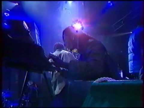 roni size / reprazent - heroes - live - 1997 - YouTube
