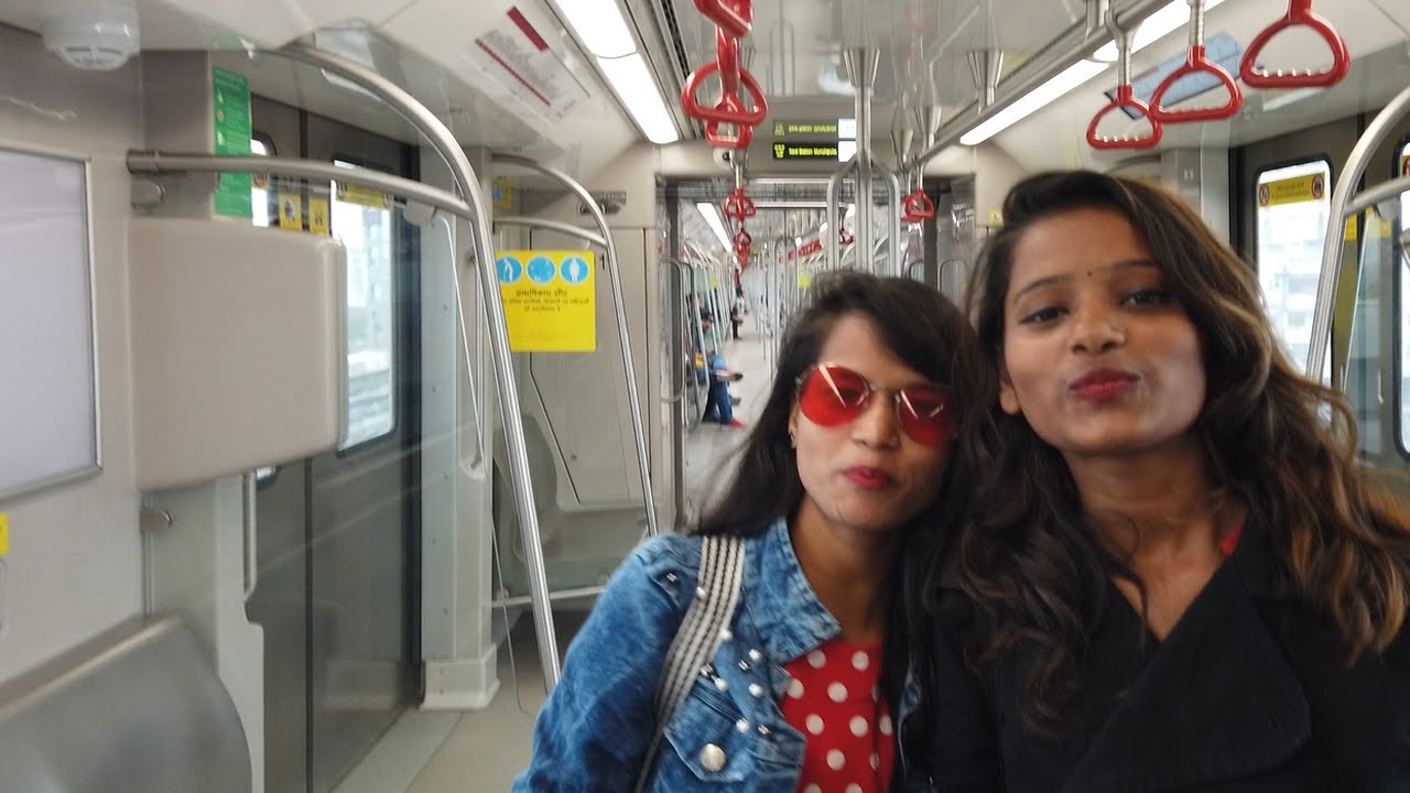 Foreigner rides Lucknow Metro🚇 - YouTube