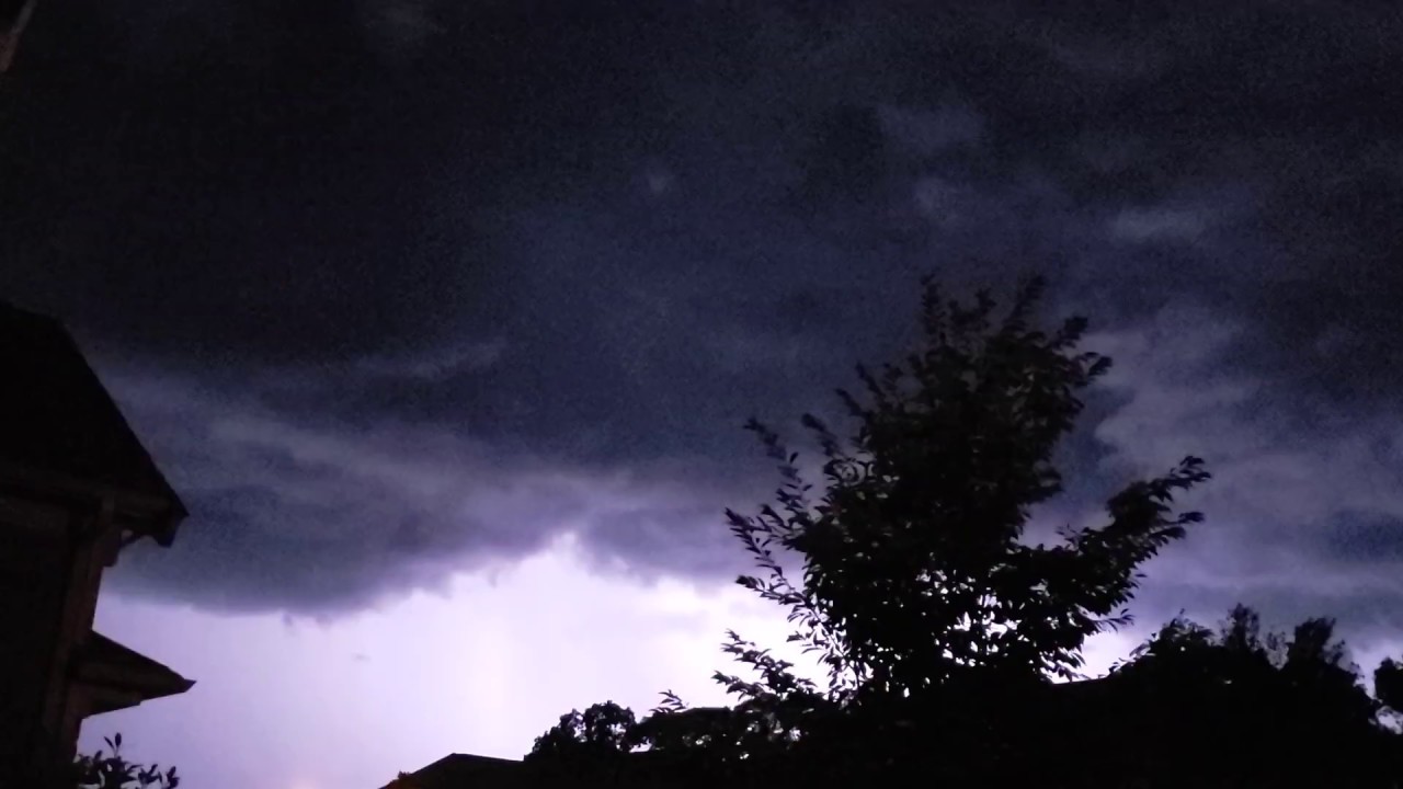 Extreme Lightning Before Massive Thunderstorm Approaching!!!! - YouTube