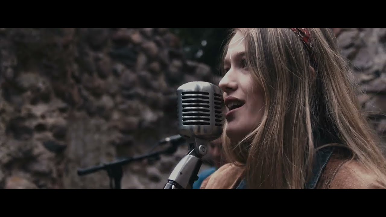 Dear Robin - Thunder (Official Video) - YouTube