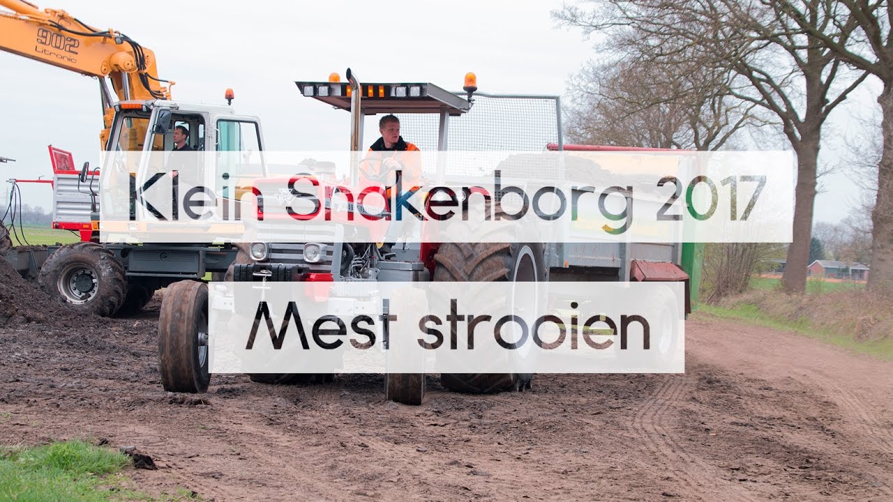 Mest strooien bij fam. Klein Snakenborg (first drone footage) - YouTube