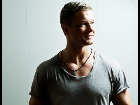 Dj Muscleboy - LOUDER - YouTube