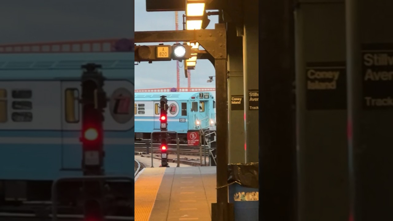 R32/ R33WF entering Coney Island - YouTube