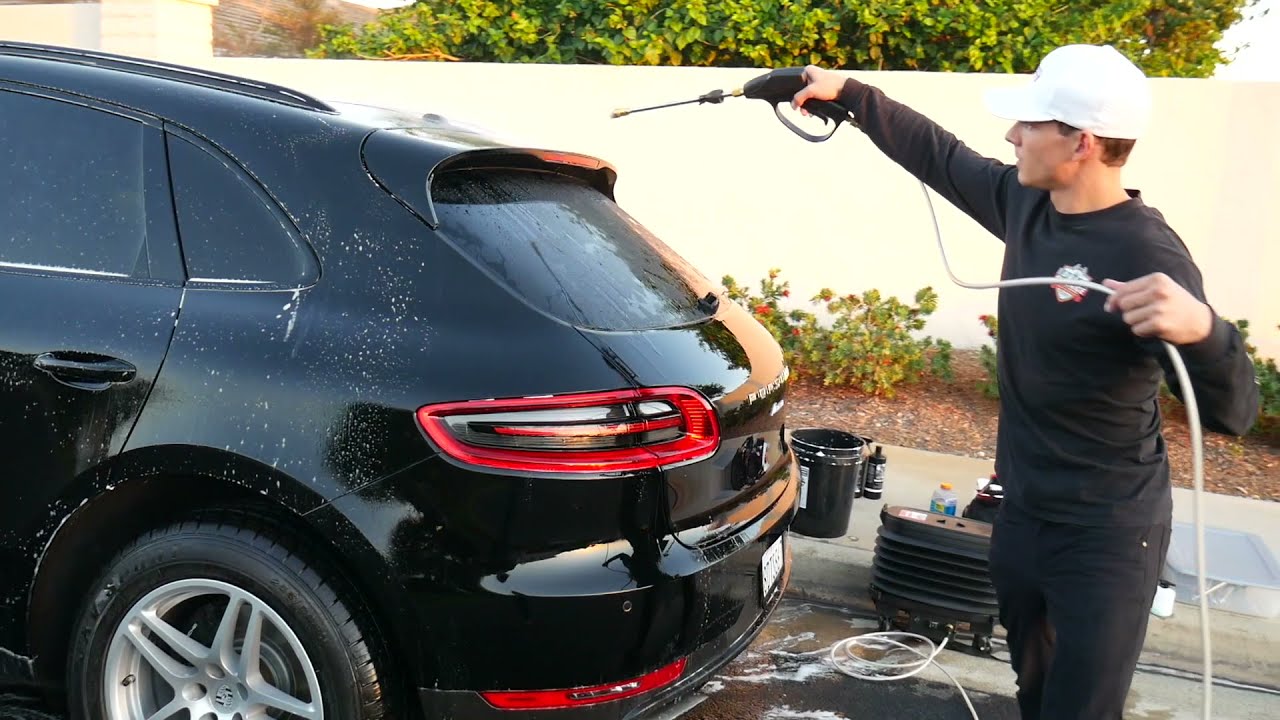 Cleaning at 2018 Porsche Macan - YouTube