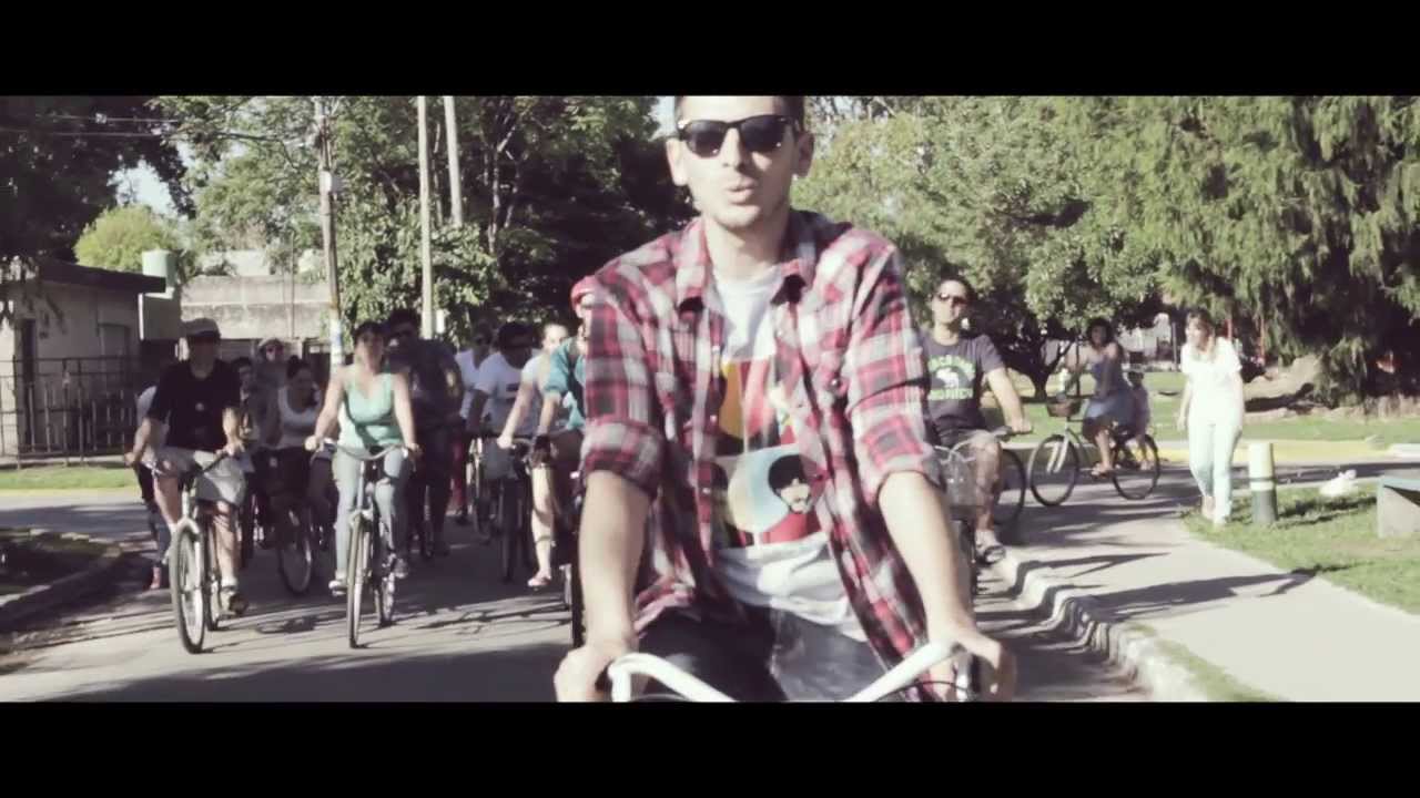 Pablo Galbusera - Andar en Bicicleta (VIDEO OFICIAL) - YouTube