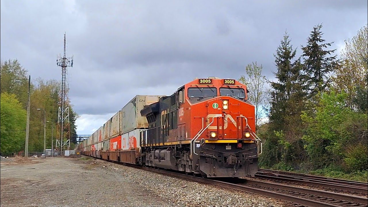 Highballing Canadian National Z Train at Fort Langley British Columbia ...