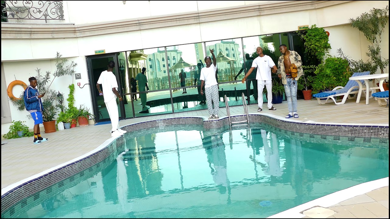 Small Badoo x Bella x Limerick-Small money - YouTube