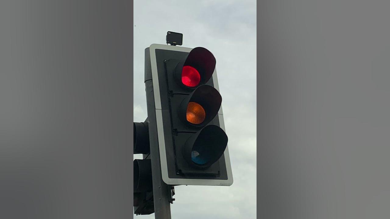 Traffic lights - YouTube