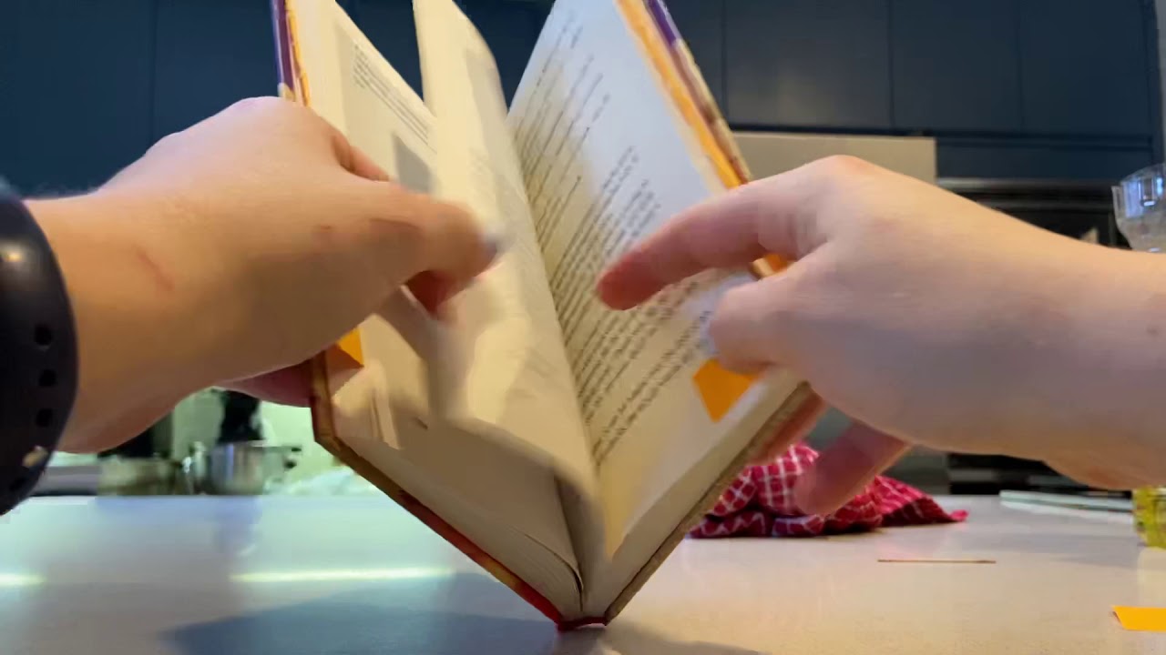 Holes - chapters 22-23 - YouTube