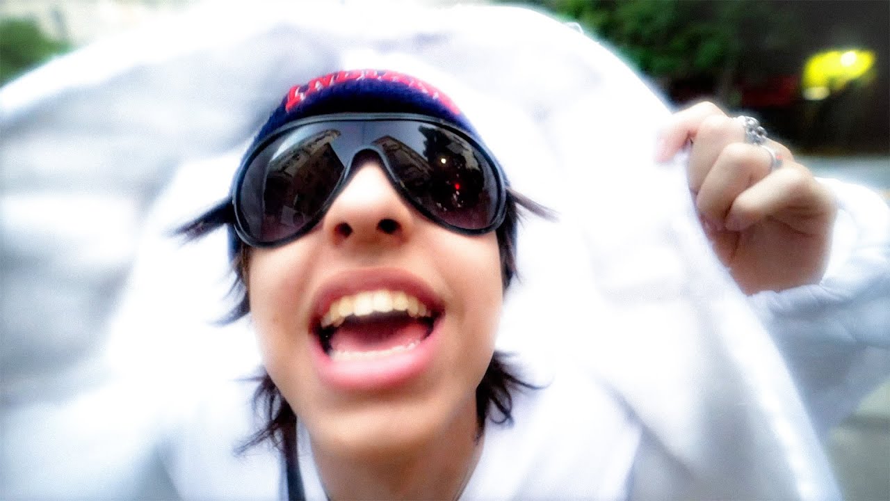 A Tu Modo - LoLo: Song Lyrics, Music Videos & Concerts