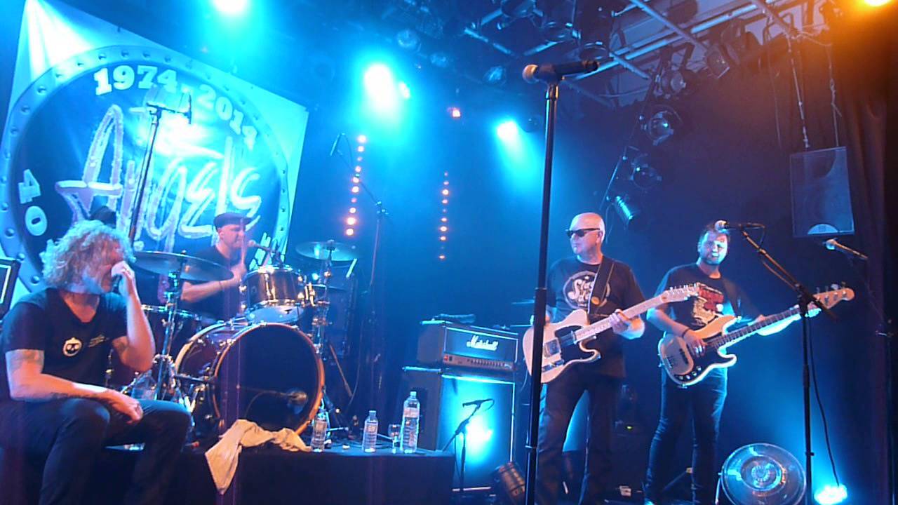 THE ANGELS - Can't Shake It - Paris 2015 - YouTube