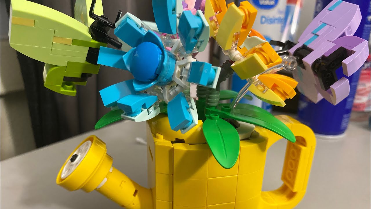 Let’s build a Lego flower pot!!! #lego #legoflowers - YouTube
