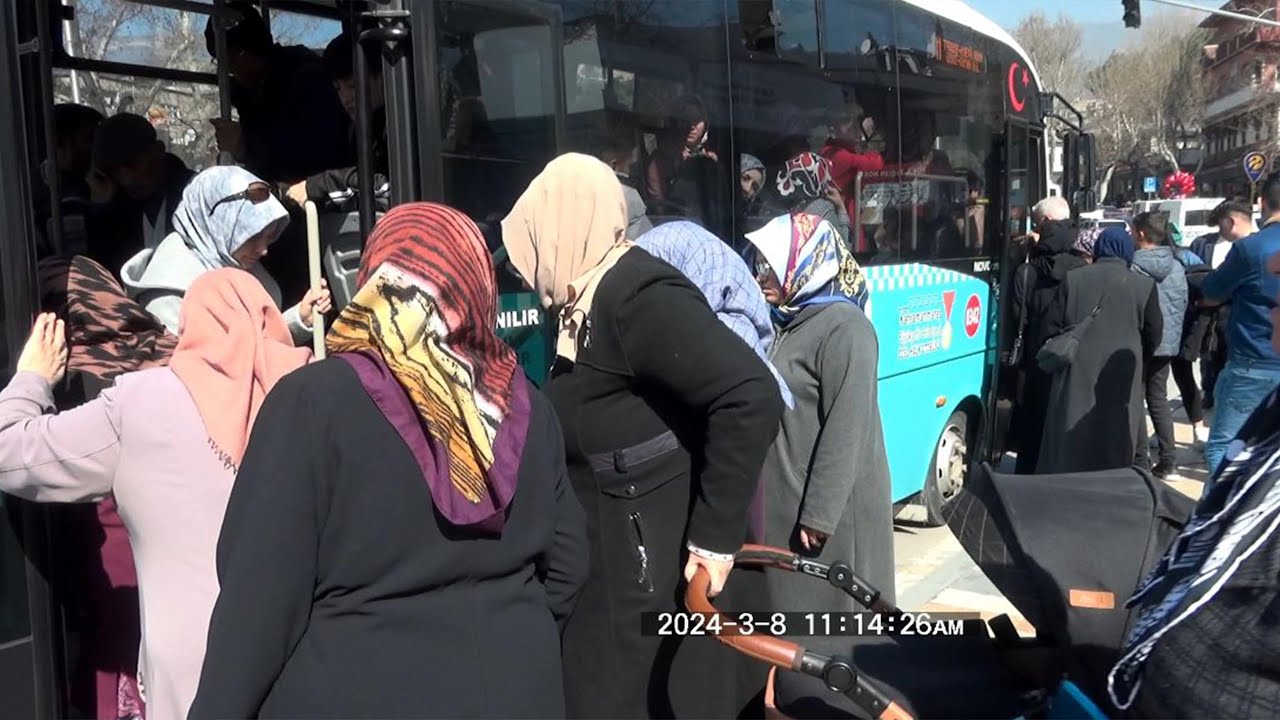 Kadınlara Özel Ücretsiz Toplu Taşıma Hizmeti Verdi - YouTube