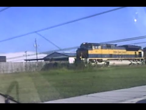 FEC 102 Leads Train 202 Thru Deerfield Beach Circa 2010-2012 - YouTube