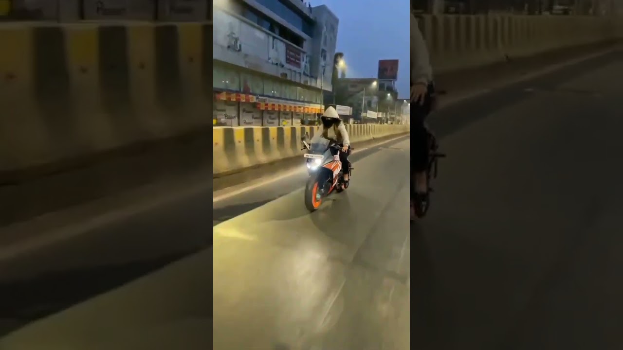 💃Girls riding KTM bike 🏍️ cute girls ride KTM Duke bike😜 KTM lovers 😘 ...