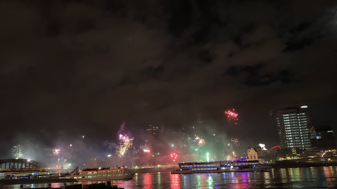 Silvester Köln Cologne 2024 new year eve fireworks - YouTube