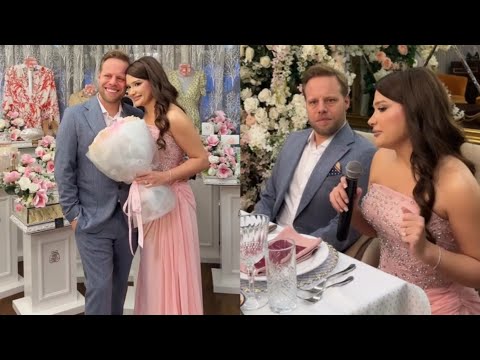 Tanınmış Bloger Kanadalı sevgilisi Alex ile nişanlandı Atasını itirdiyinə görə nişanında kədərləndi