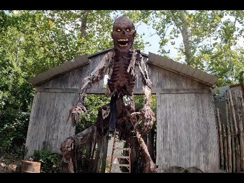 Haunted Hayride Animatronics Set Up (Scarefactory, Poison Props) - YouTube