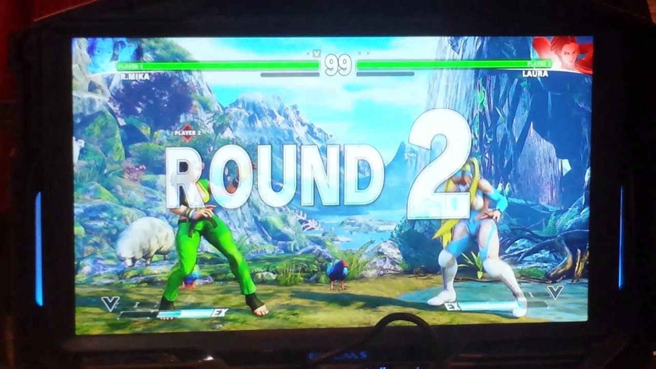 SFV Rainbow Mika X Laura gameplay @SoCal2015 (People be Stealing ...