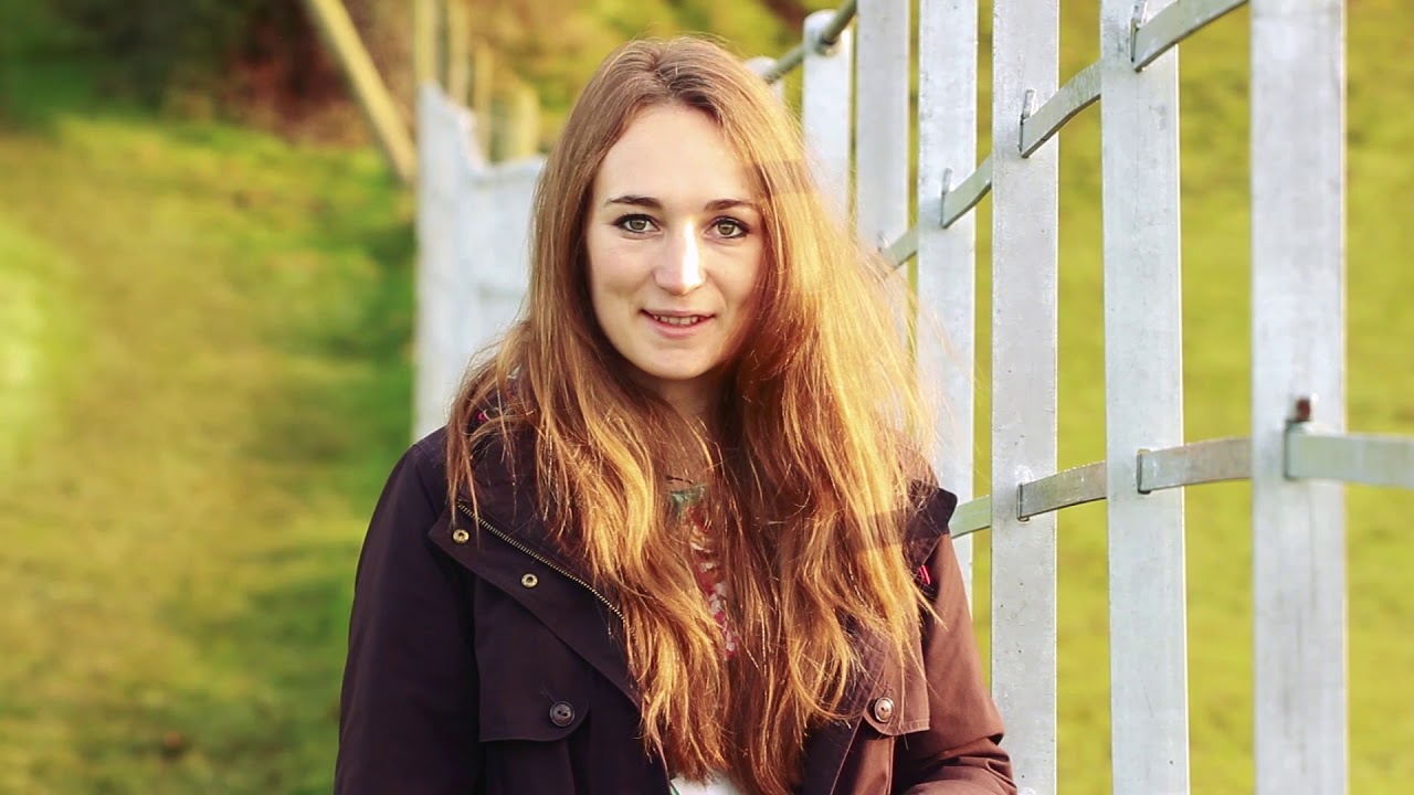 Heather Lampard Presenter Showreel - YouTube