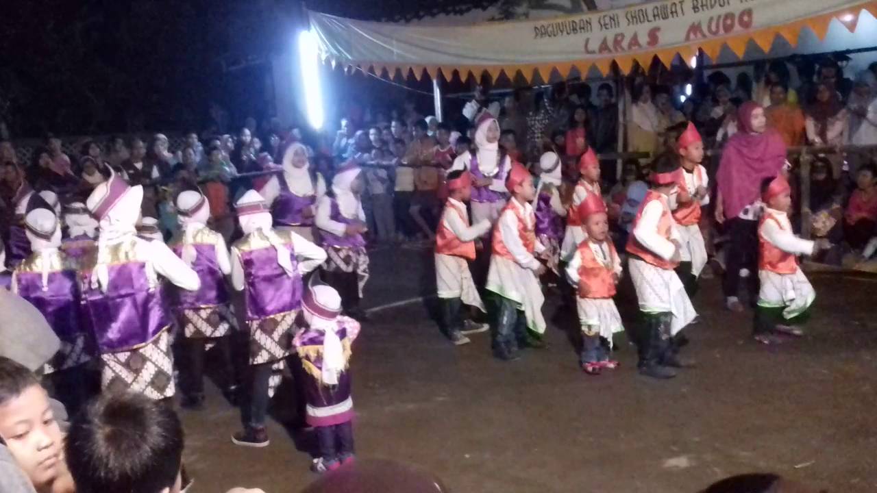 Seni Tarian Badui Gantalan Jogja - YouTube