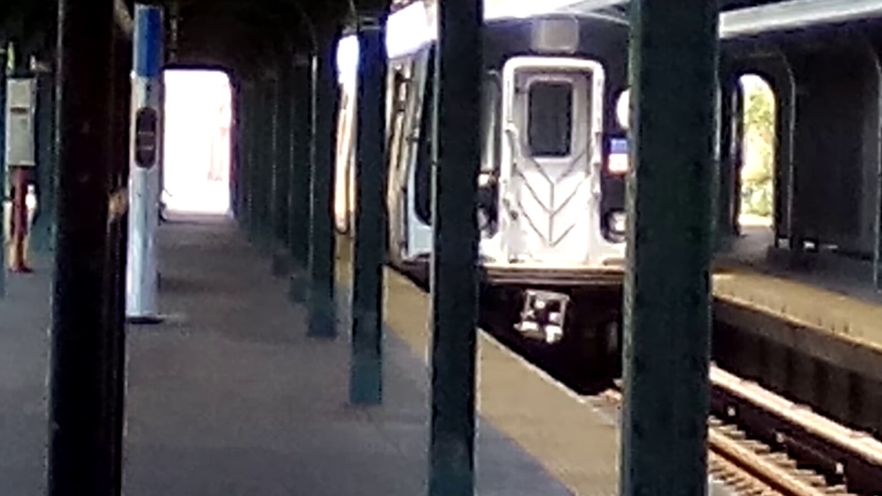 CTBC R143 TRAIN AT BWAY JCT - YouTube