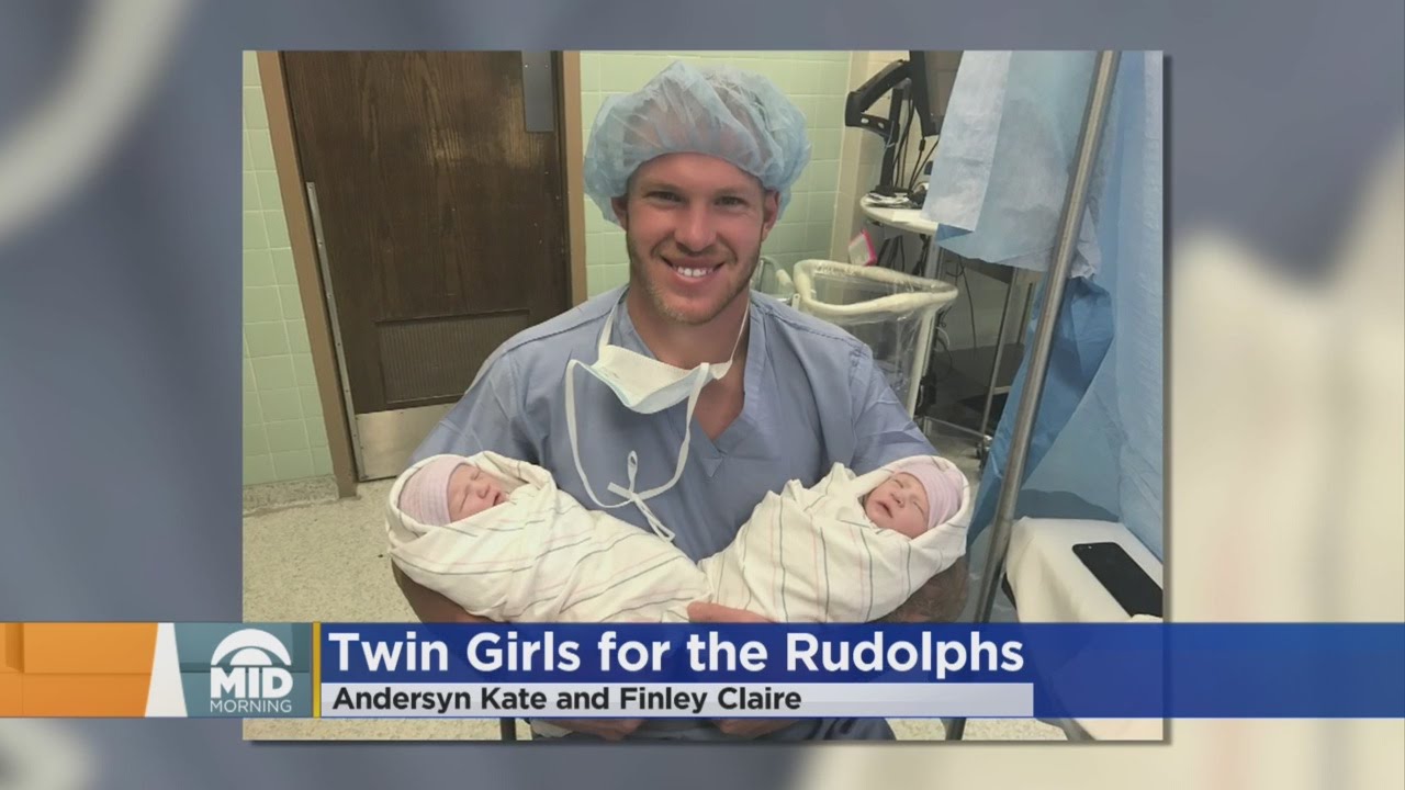 Kyle Rudolph, Wife Welcome Twins - YouTube